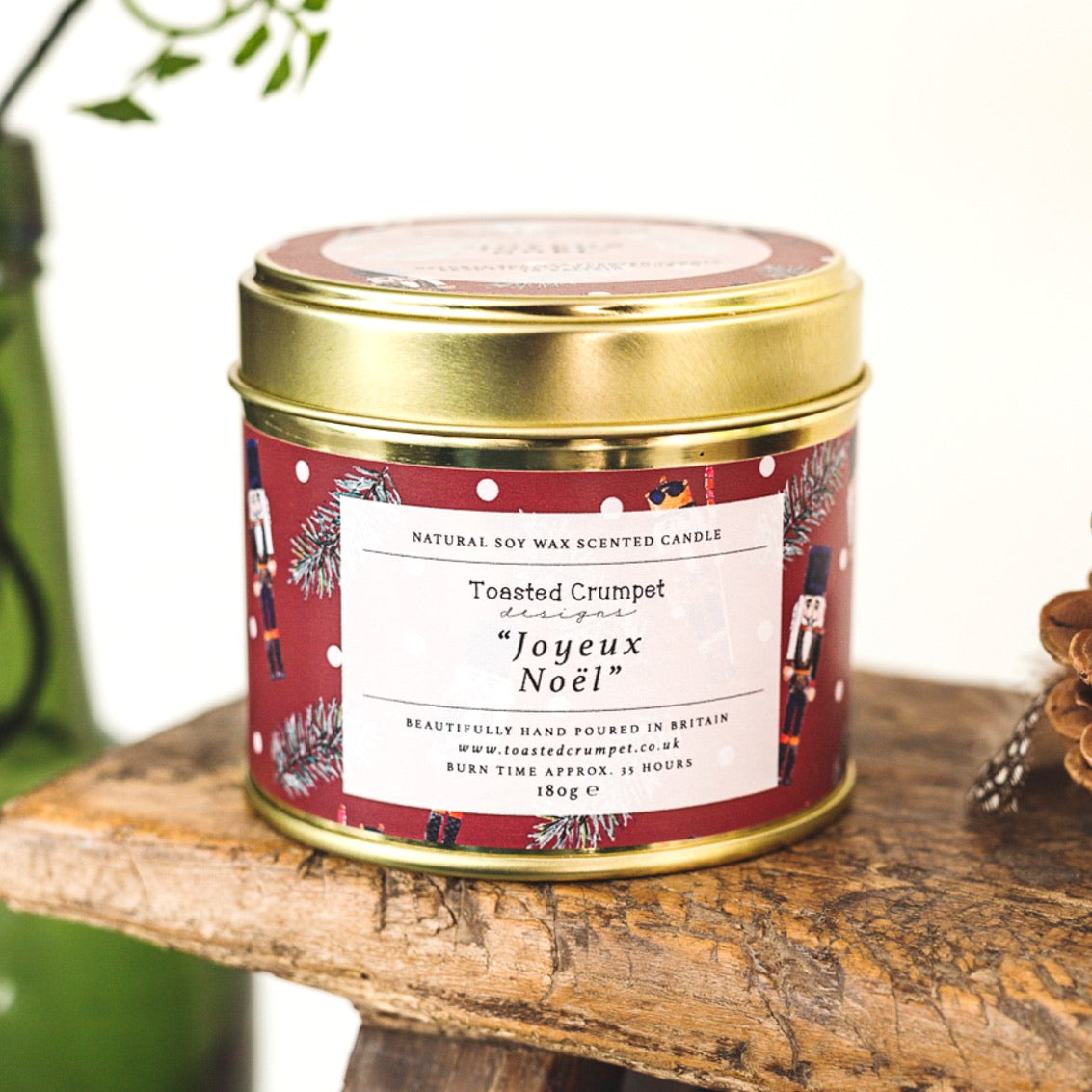Joyeux Noel Candle in a Matt Gold Tin – Toasted Crumpet